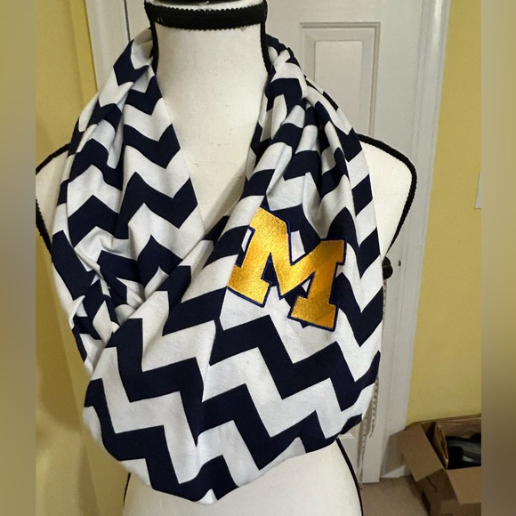 Accessories | Michigan Logo Blue White Chevron Infinity Scarf Light ...